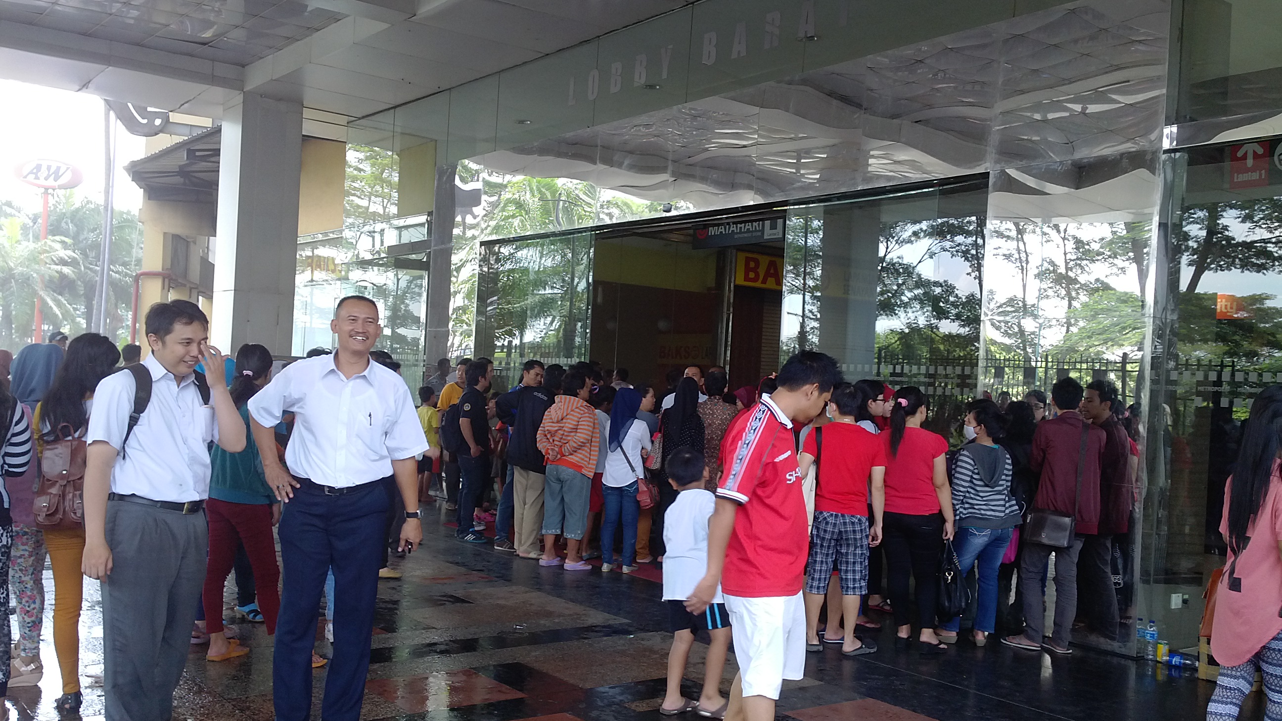 Metropolis Town Square Tangerang Terbakar