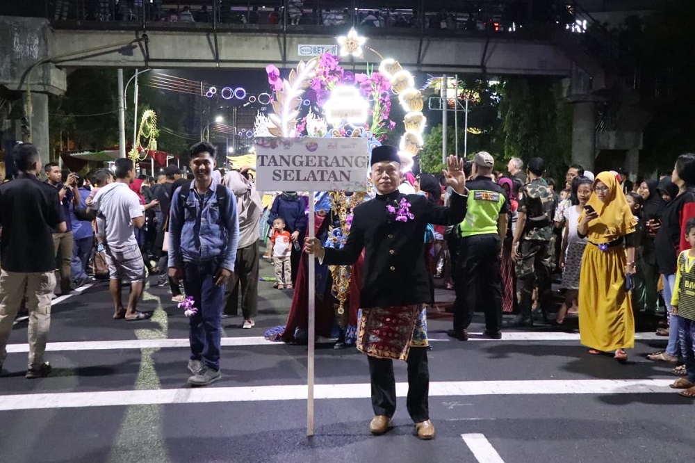 Pamerkan Anggrek, Delegasi Tangsel Semarakkan Pawai Budaya Apeksi 2019