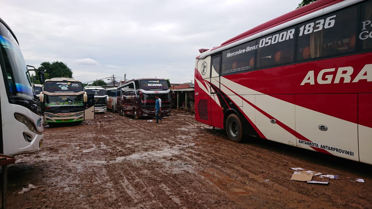Ini Penjelasan Pemkot Tangerang Biarkan Jalan Terminal Ciledug Rusak