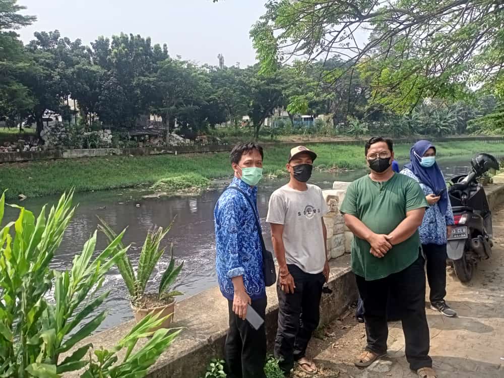 Pencemaran Sungai Poris Gaga Tangerang Dicek Aktivis & Dinas LH ...