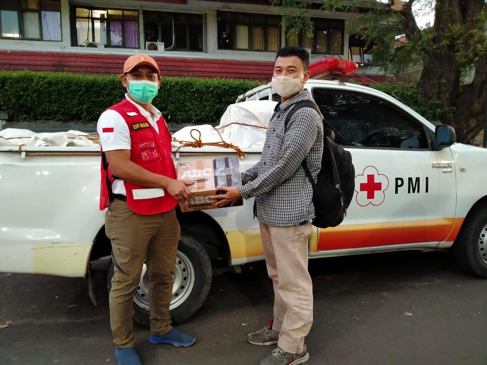 PMI Kota Tangerang Dirikan Posko Secangkir Kopi Kemanusian di Lokasi ...