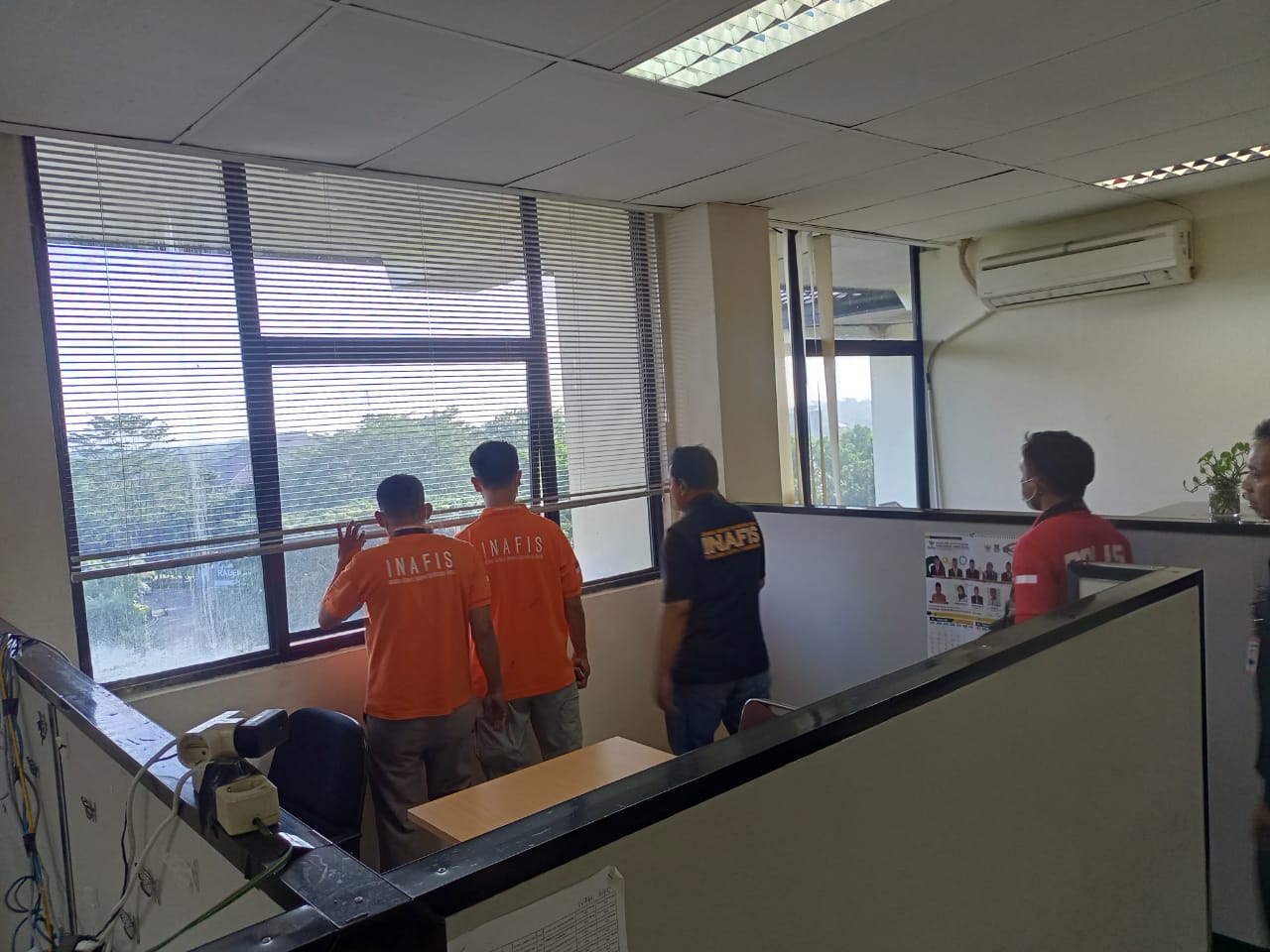 Kuli Tewas Terjatuh Ngecat Gedung Setda Kabupaten Tangerang, Polisi ...