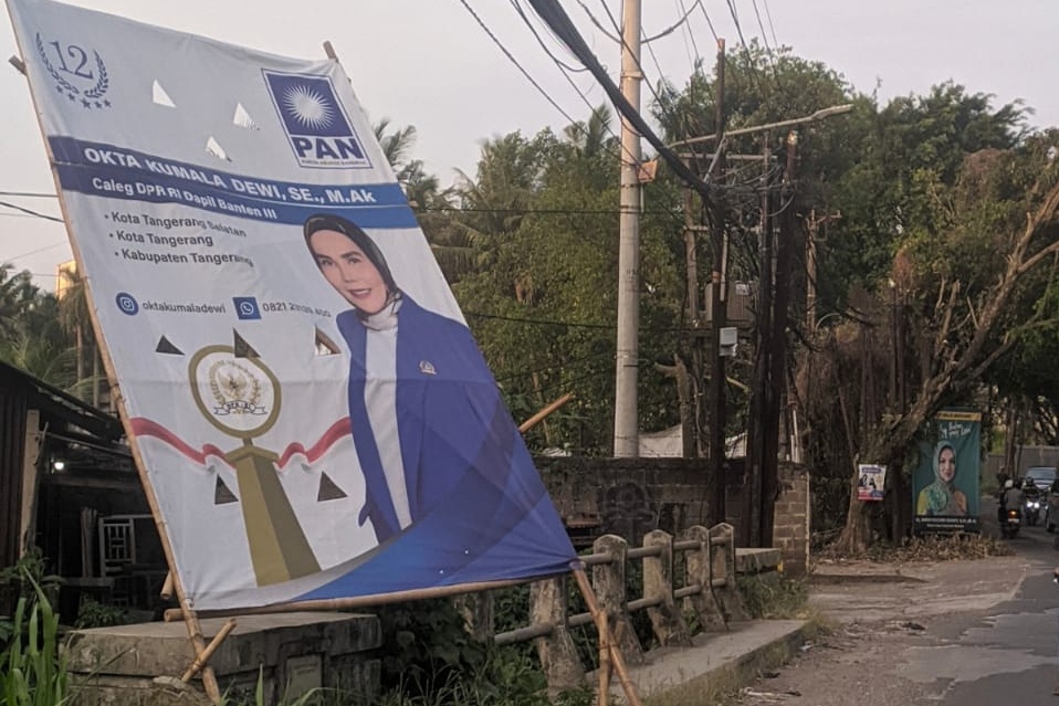 Spanduk Bertebaran Sebelum Masuk Masa Kampanye di Kabupaten Tangerang, Bawaslu Minta Satpol PP ...