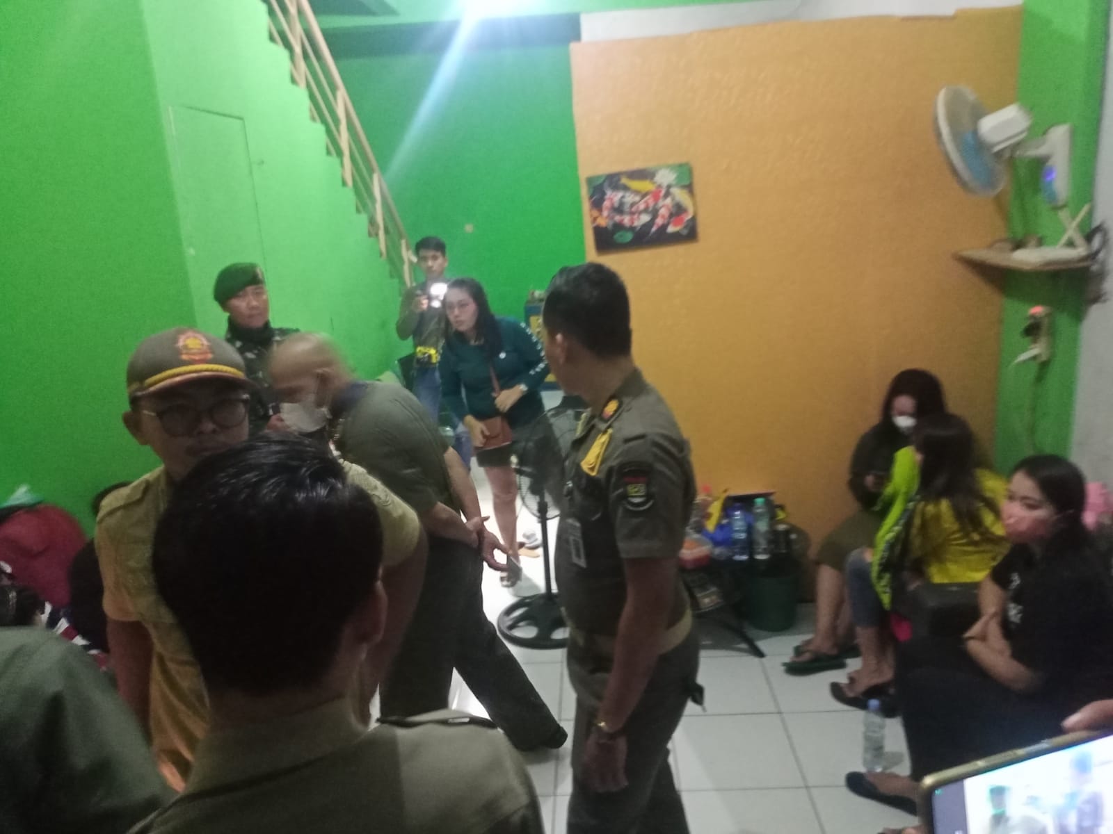 Jadi Tempat Esek-esek, Satpol PP Amankan 10 Terapis dan Segel Spa Flower Citra Raya Tangerang