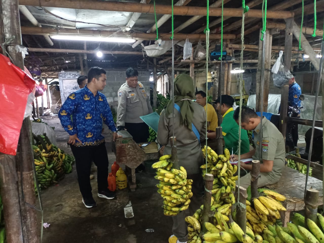 52 Lapak Pasar Pisang di Bencongan Tangerang Bakal Dibongkar untuk ...