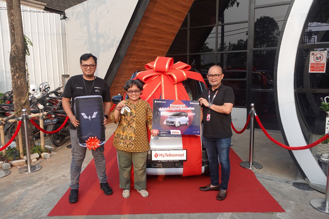 Cuma Main Game, Warga Kelapa Dua Tangerang Dapat Mobil Listrik dari ...