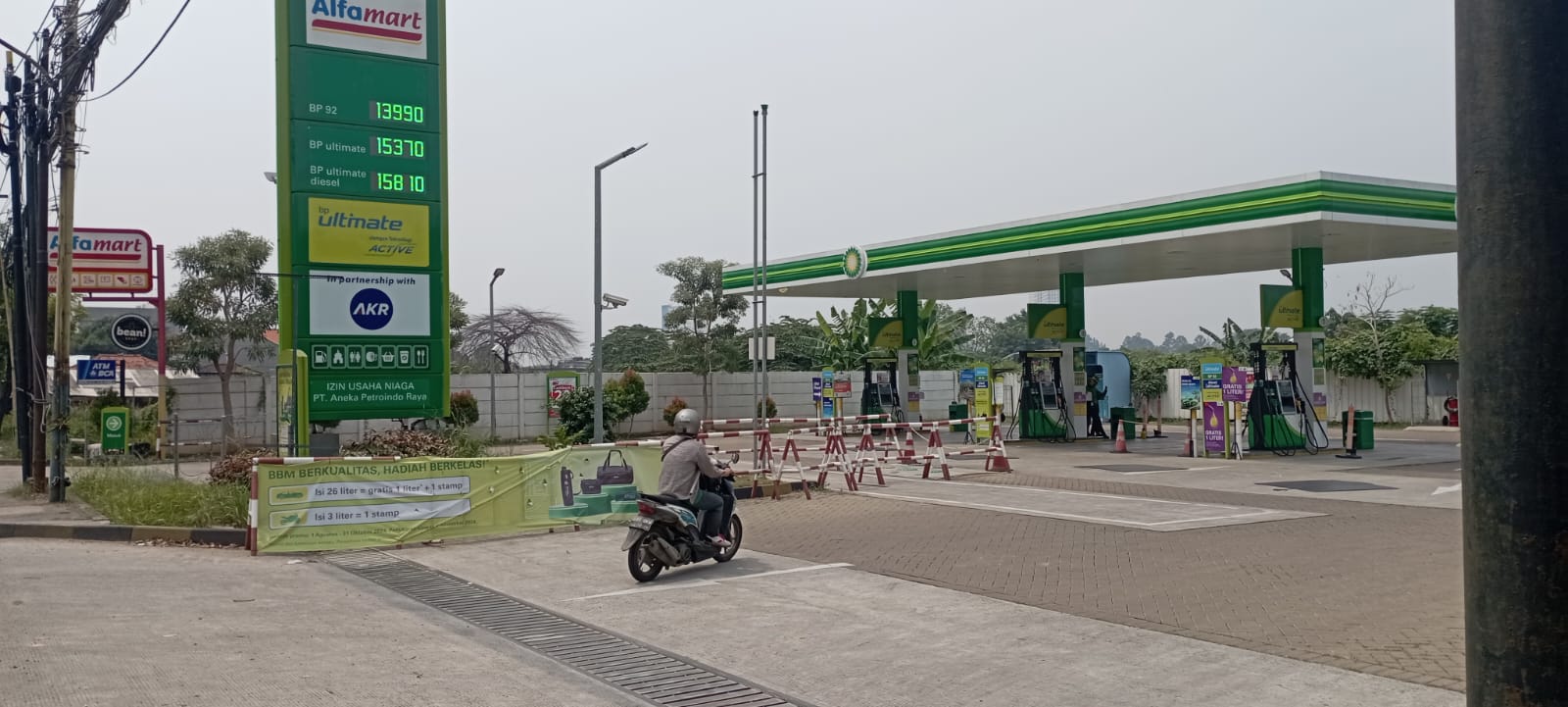 Pertamax Naik, SPBU Swasta di Tangerang Masih Lengang