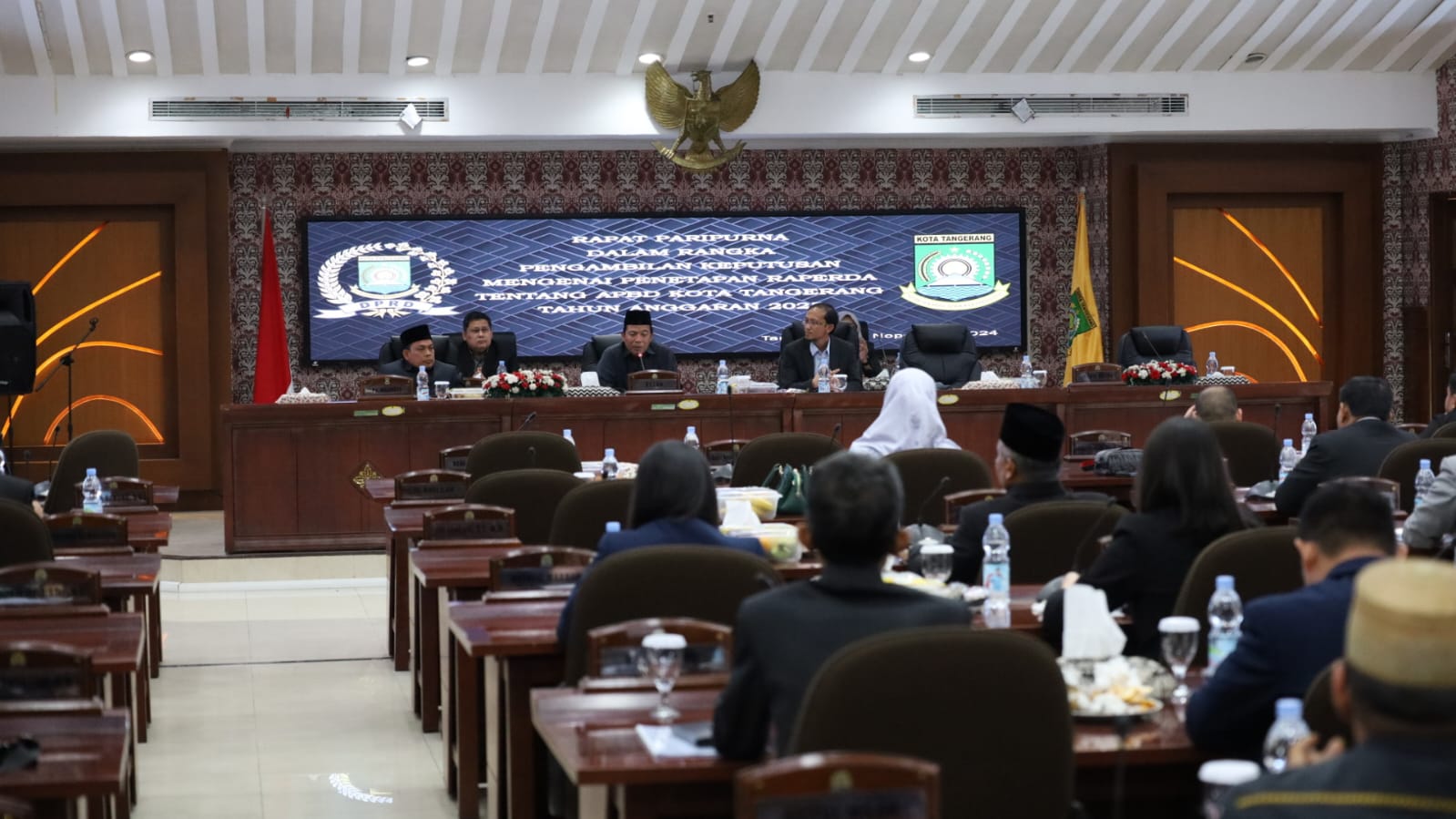 DPRD Kota Tangerang Gelar Rapat Paripurna Pengesahan APBD Tahun 2025
