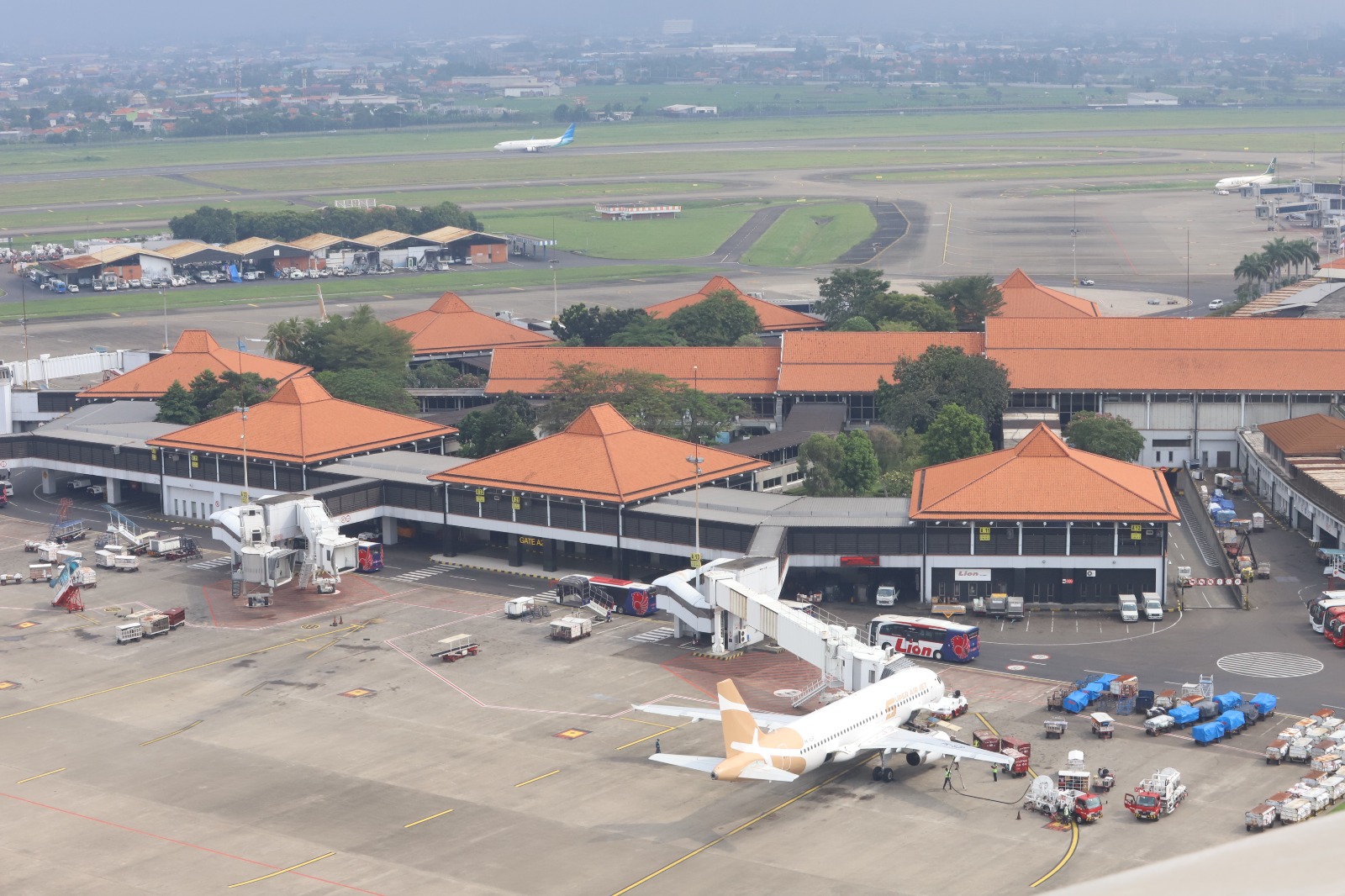 Penerbangan Domestik Super Air Jet dan Lion Air Pindah Terminal di ...