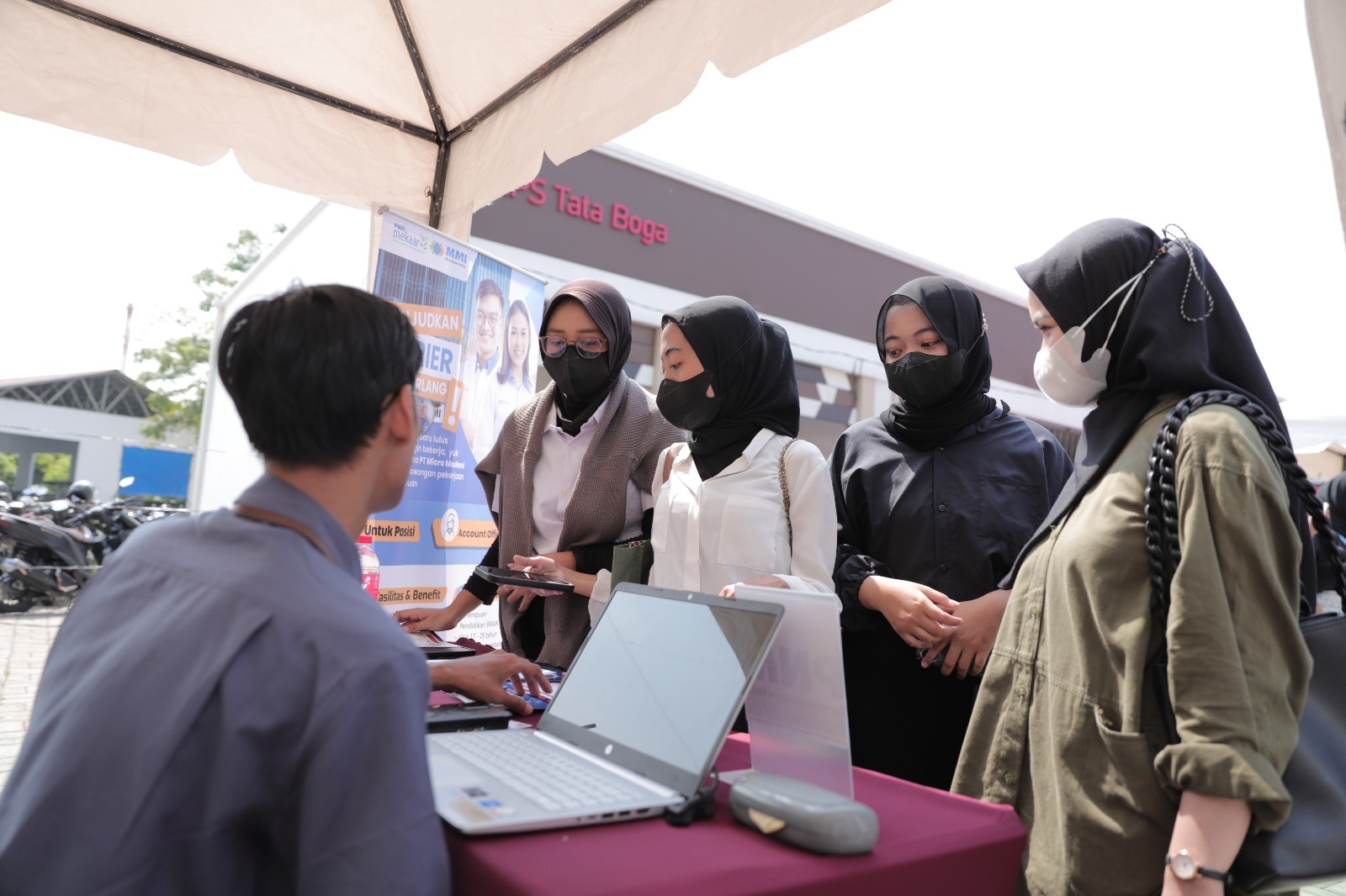 1.599 Lamaran Kerja Masuk di Job Fair Festival Al-A'zhom 2025 Kota ...