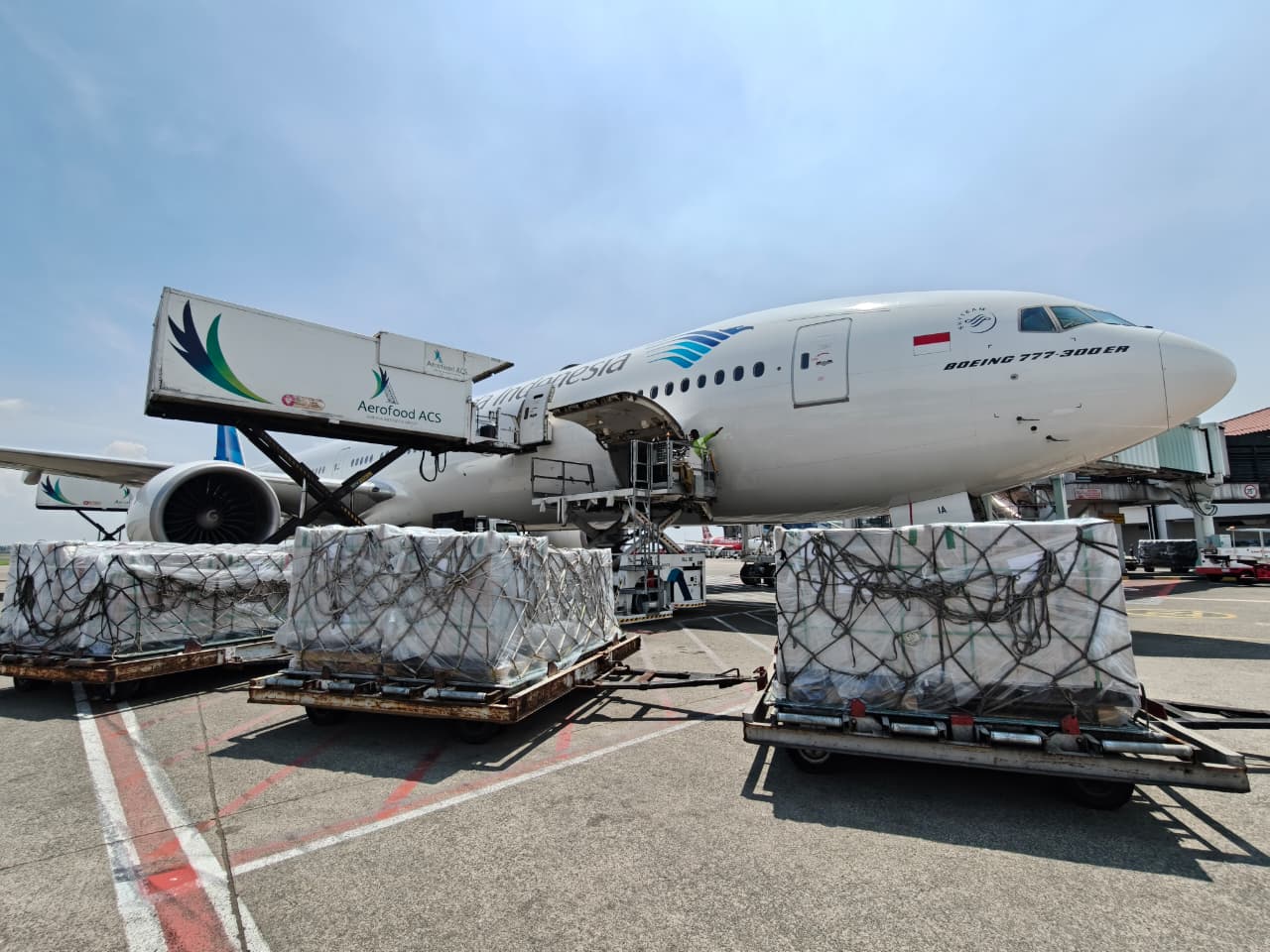 Garuda Indonesia Terbangkan 15 Ton Logistik Jemaah Haji 2026